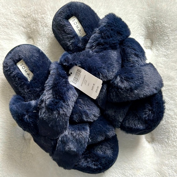 Soma | Shoes | New Soma Fuzzy Navy Lattice Slippers Sz Medium 7 8 Nwt ...